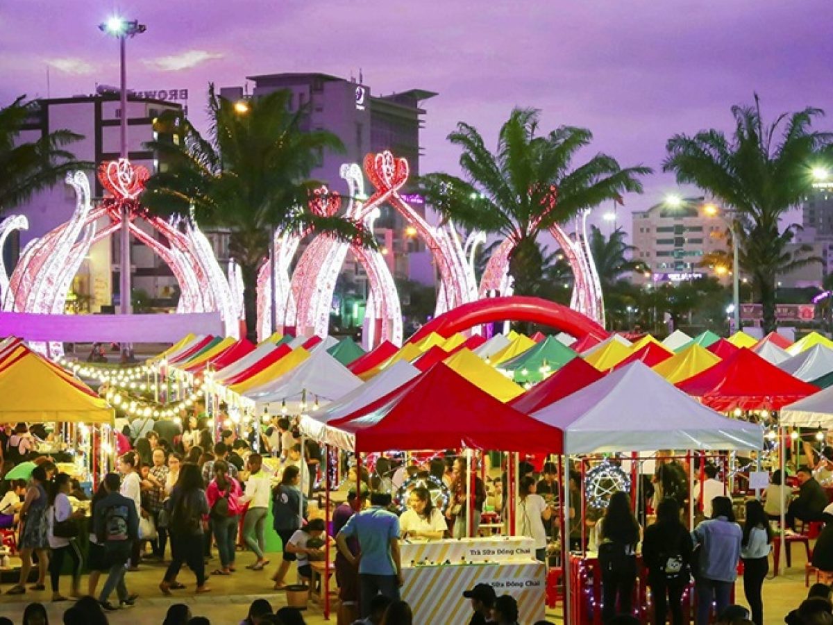 Here are the most well-known night markets in Vietnam