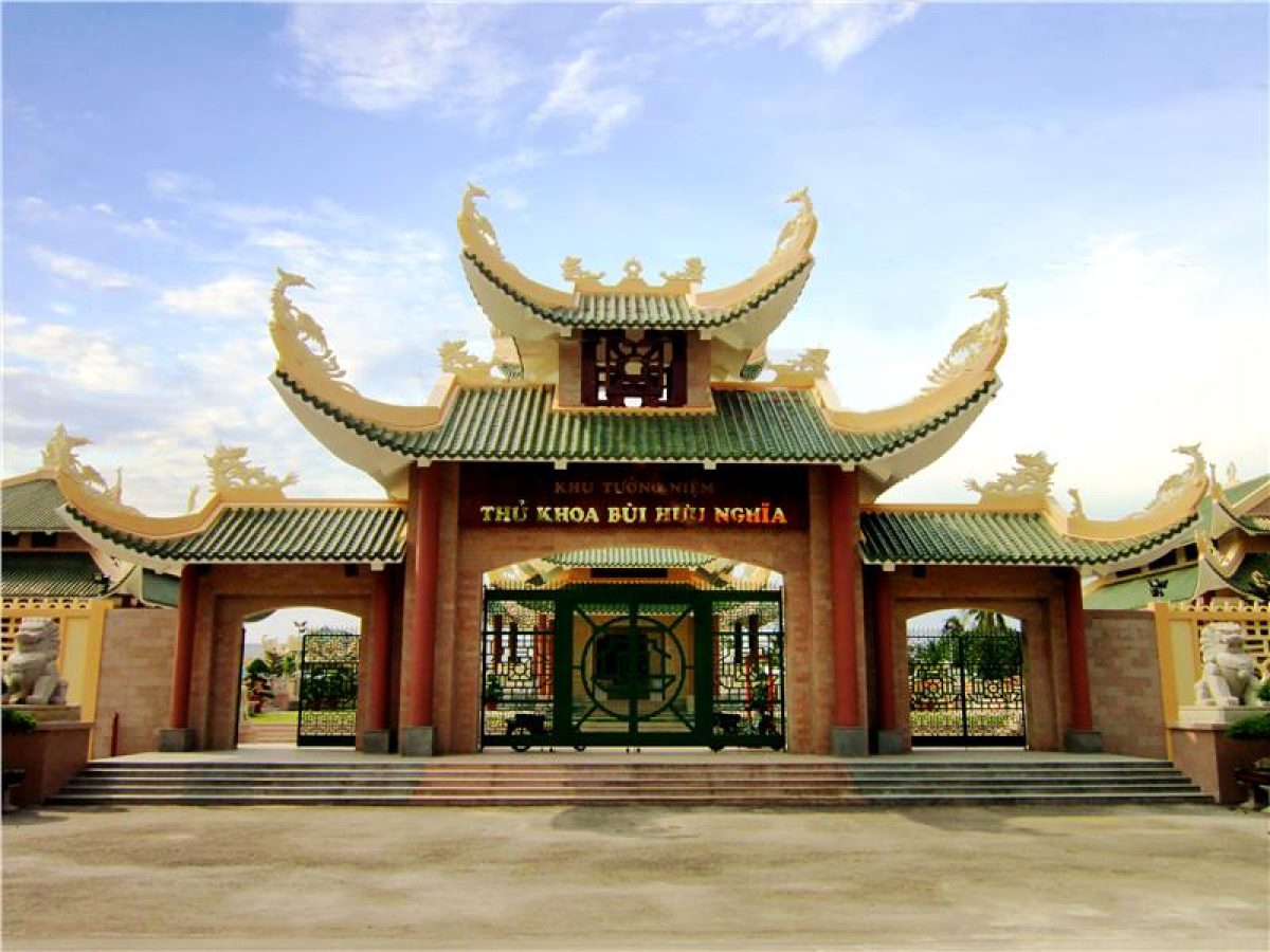 Long Tuyen Village: A Complete Visitor’s Guide