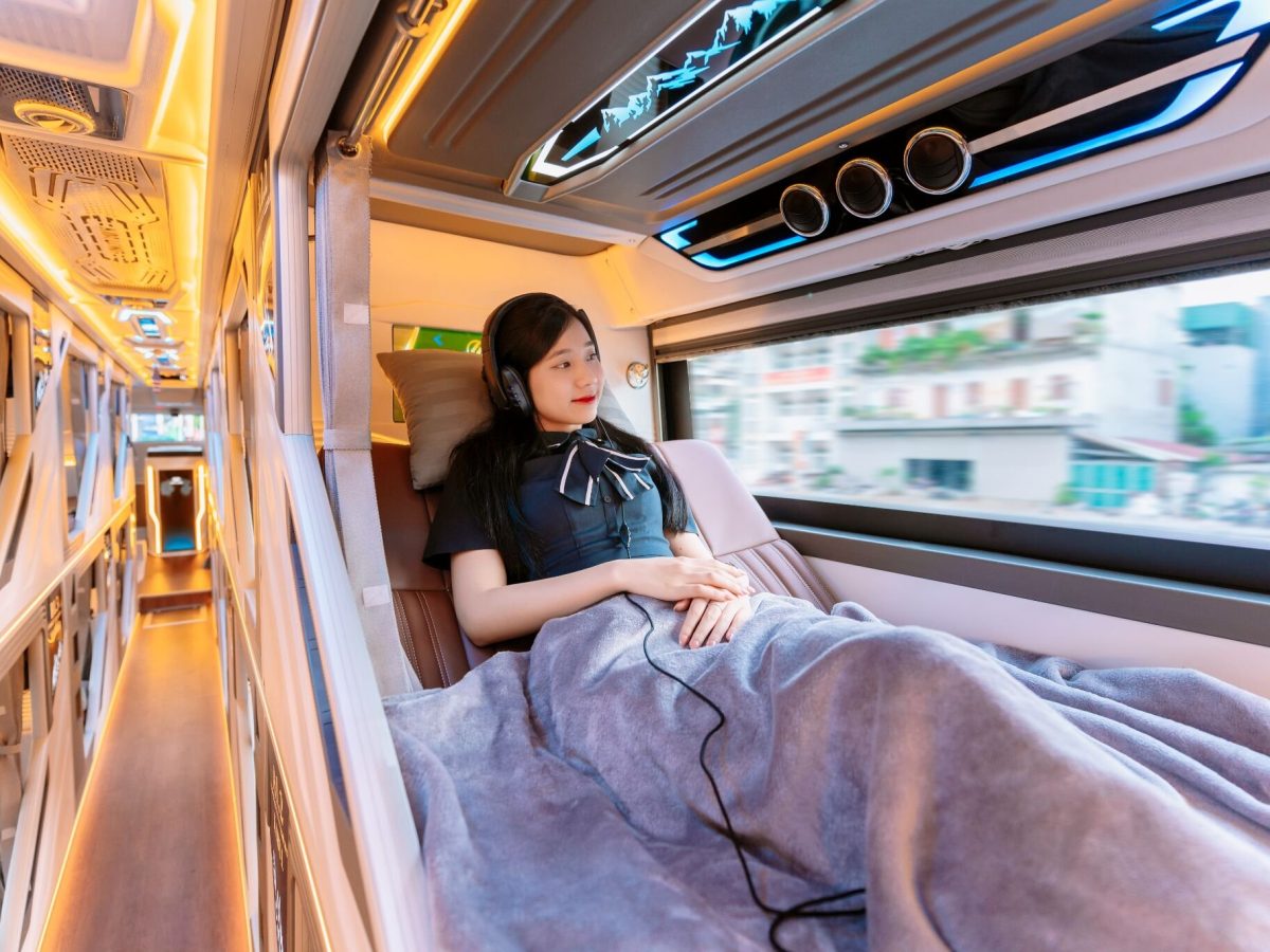 Hanoi Airport to Sapa: VIP Sleeper Bus